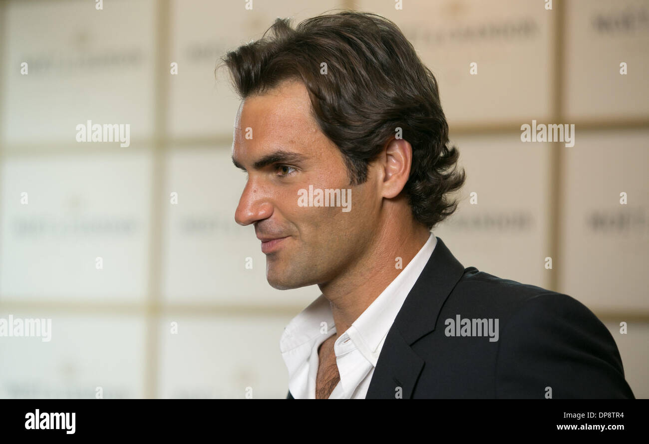 Roger federer moet chandon event hi-res stock photography and images ...
