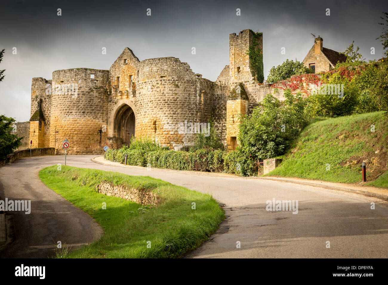 Old main gate hi-res stock photography and images - Alamy