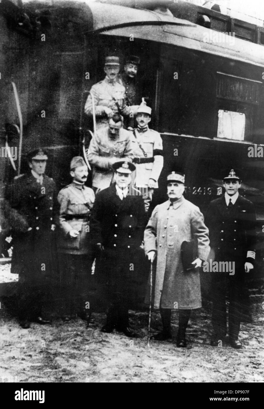 Compiegne armistice 1918 hi-res stock photography and images - Alamy