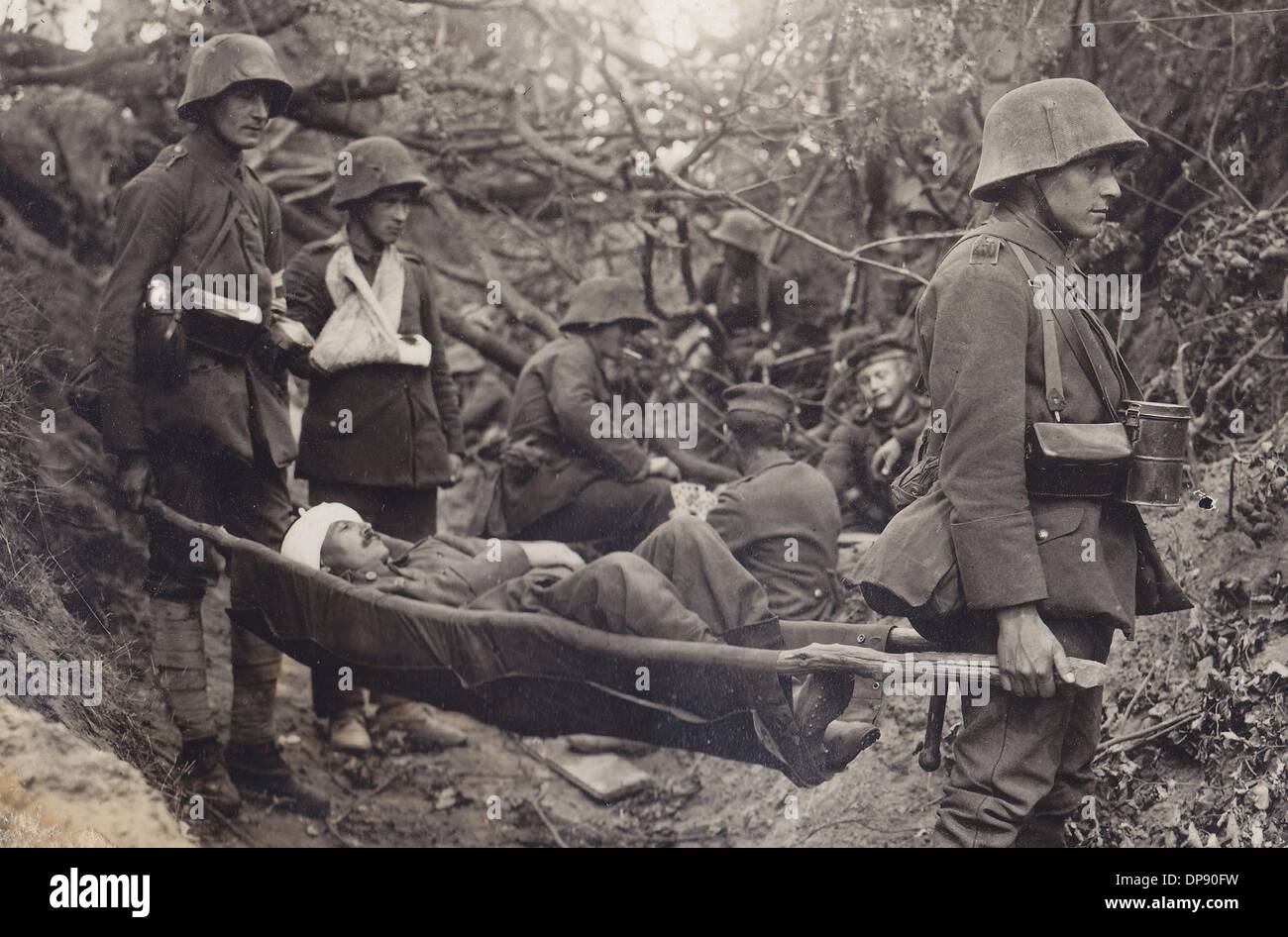 Evacuation of wounded people hi-res stock photography and images - Alamy