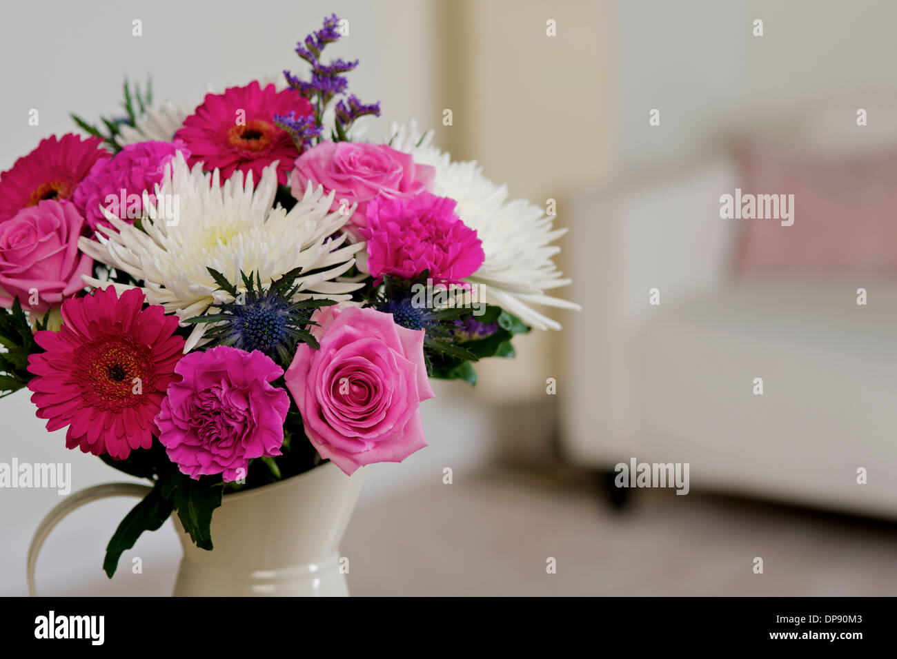 Flowers to say thank you hi-res stock photography and images - Alamy