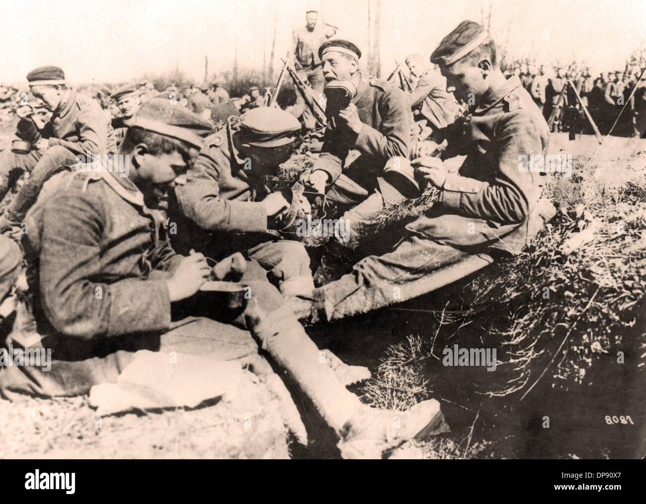 German soldiers have a meal during a rest at the Western Front, place ...