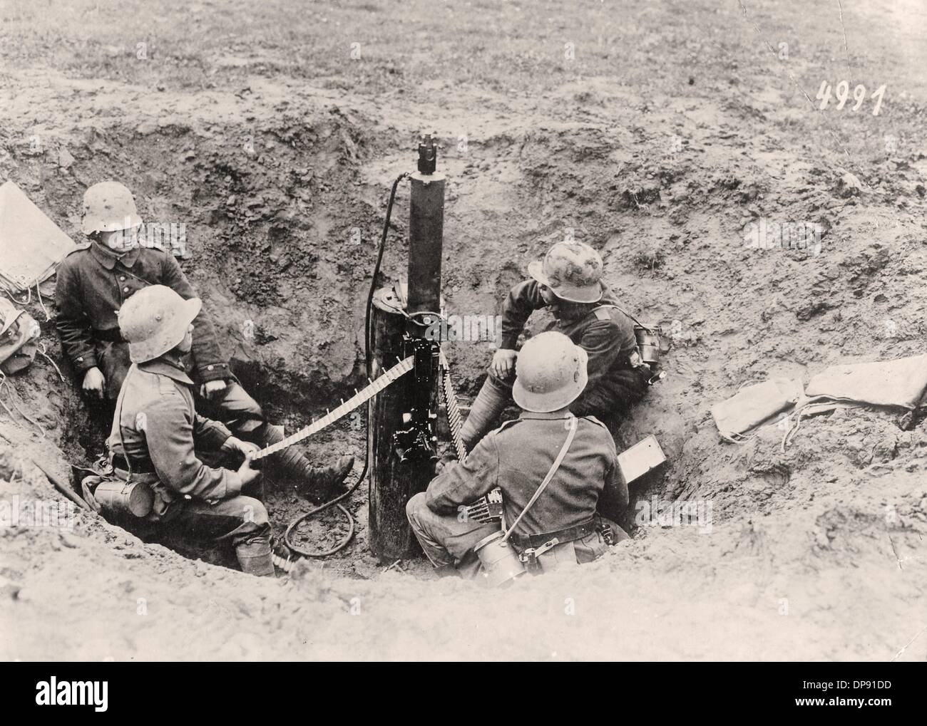 Machine gun post hi-res stock photography and images - Alamy