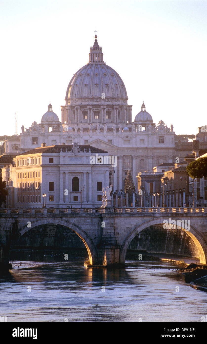 Rome, view on the Vatican and St. Peter's over the Tevere River Stock ...