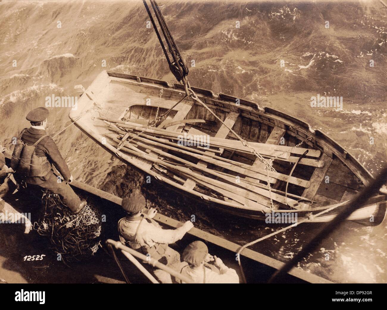 German mine sweeper hi-res stock photography and images - Alamy