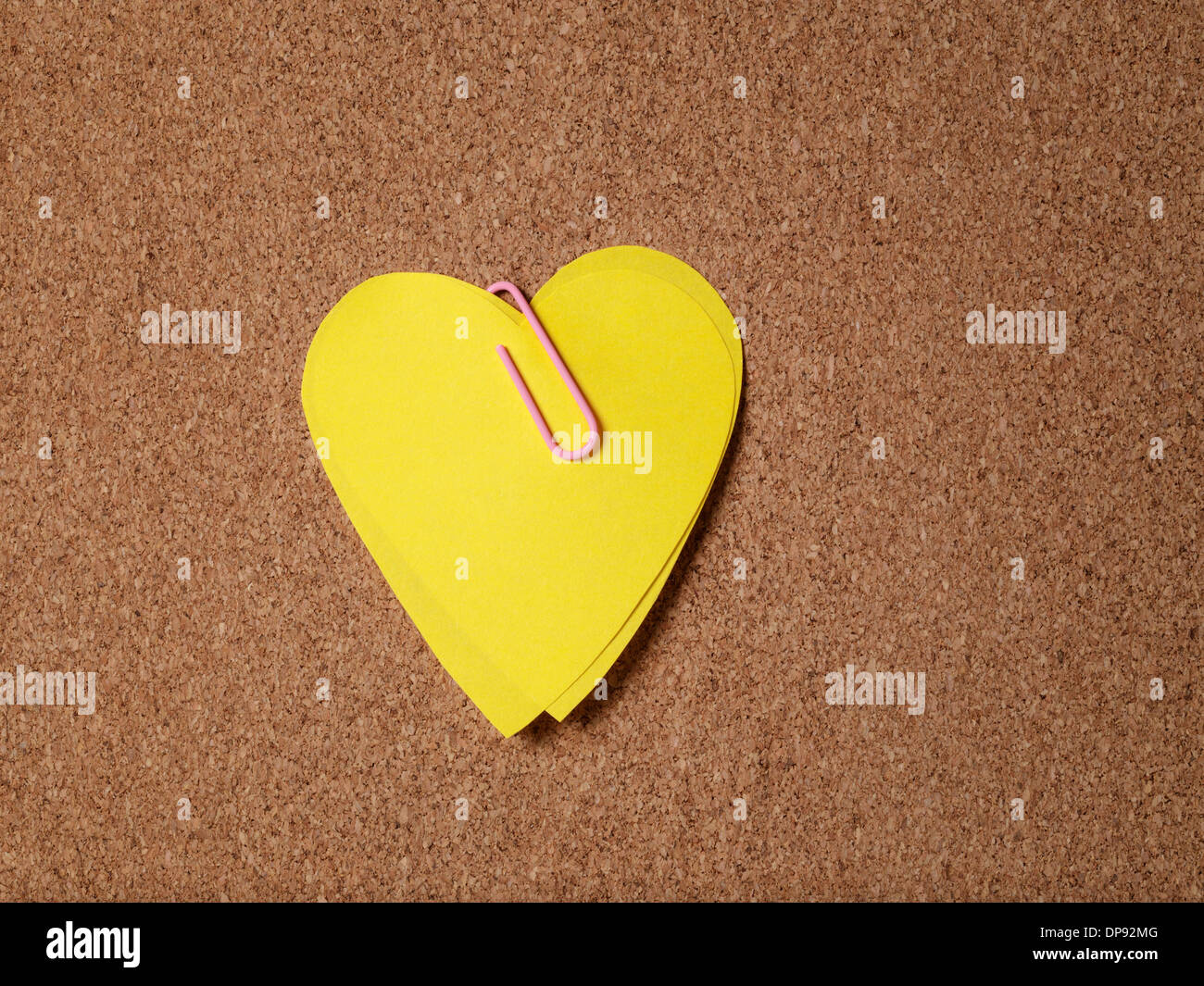 Two yellow blank sticky notes hi-res stock photography and images - Alamy