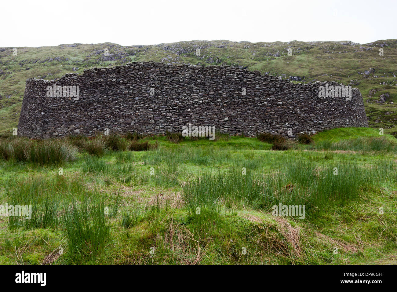 Circular ringfort hi-res stock photography and images - Alamy