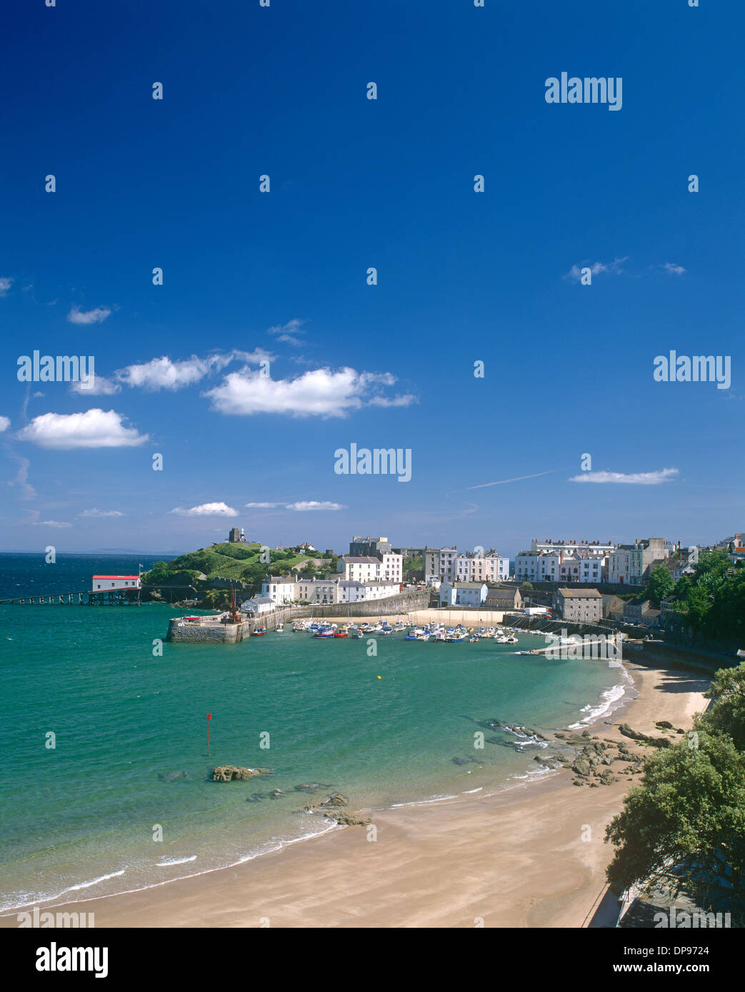 View beach tenby in hi-res stock photography and images - Alamy