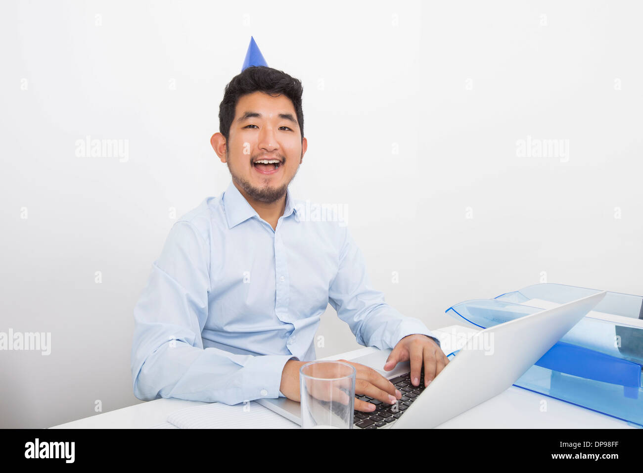 Office party hi-res stock photography and images - Alamy