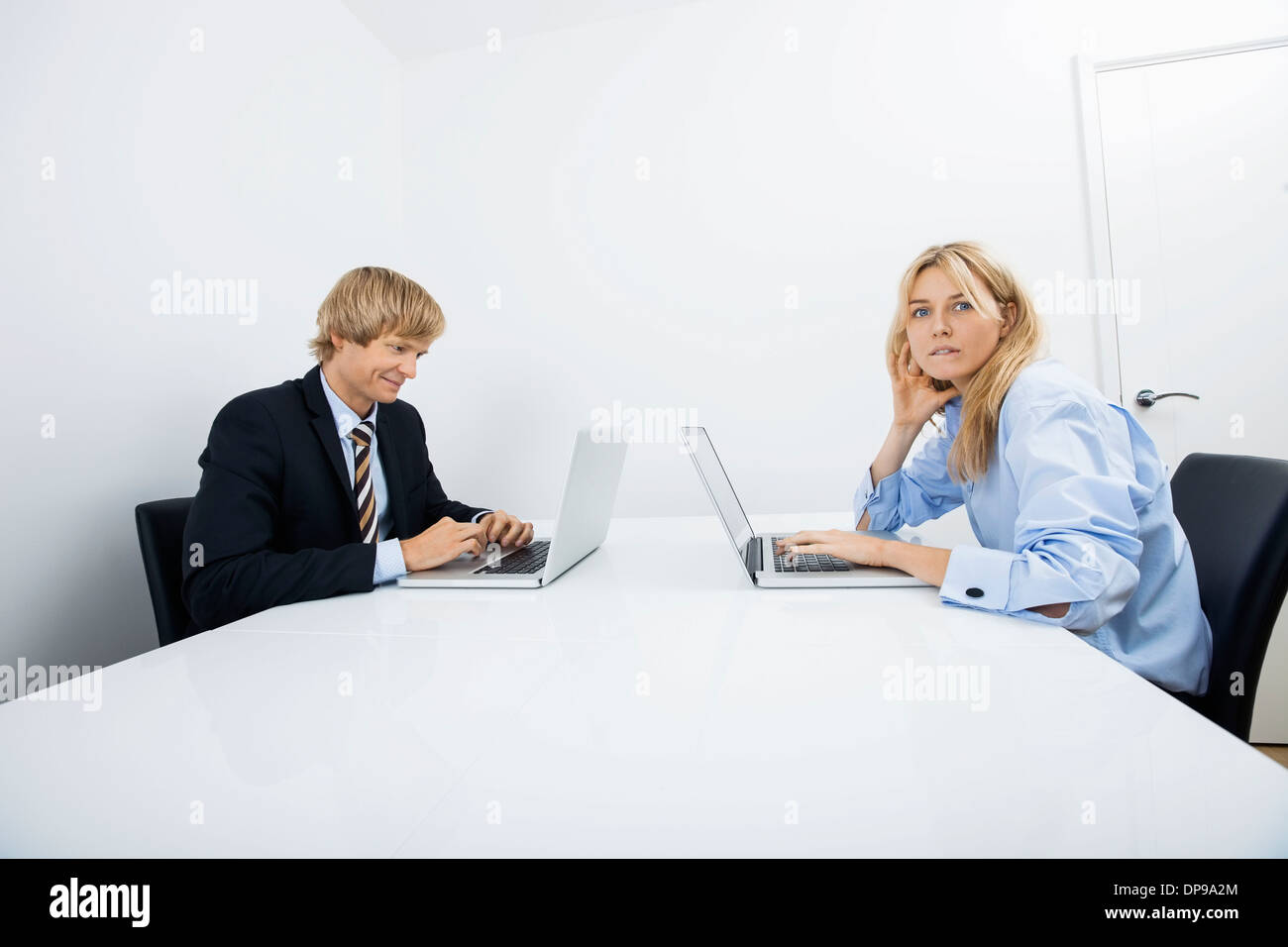 Office coworker hi-res stock photography and images - Alamy