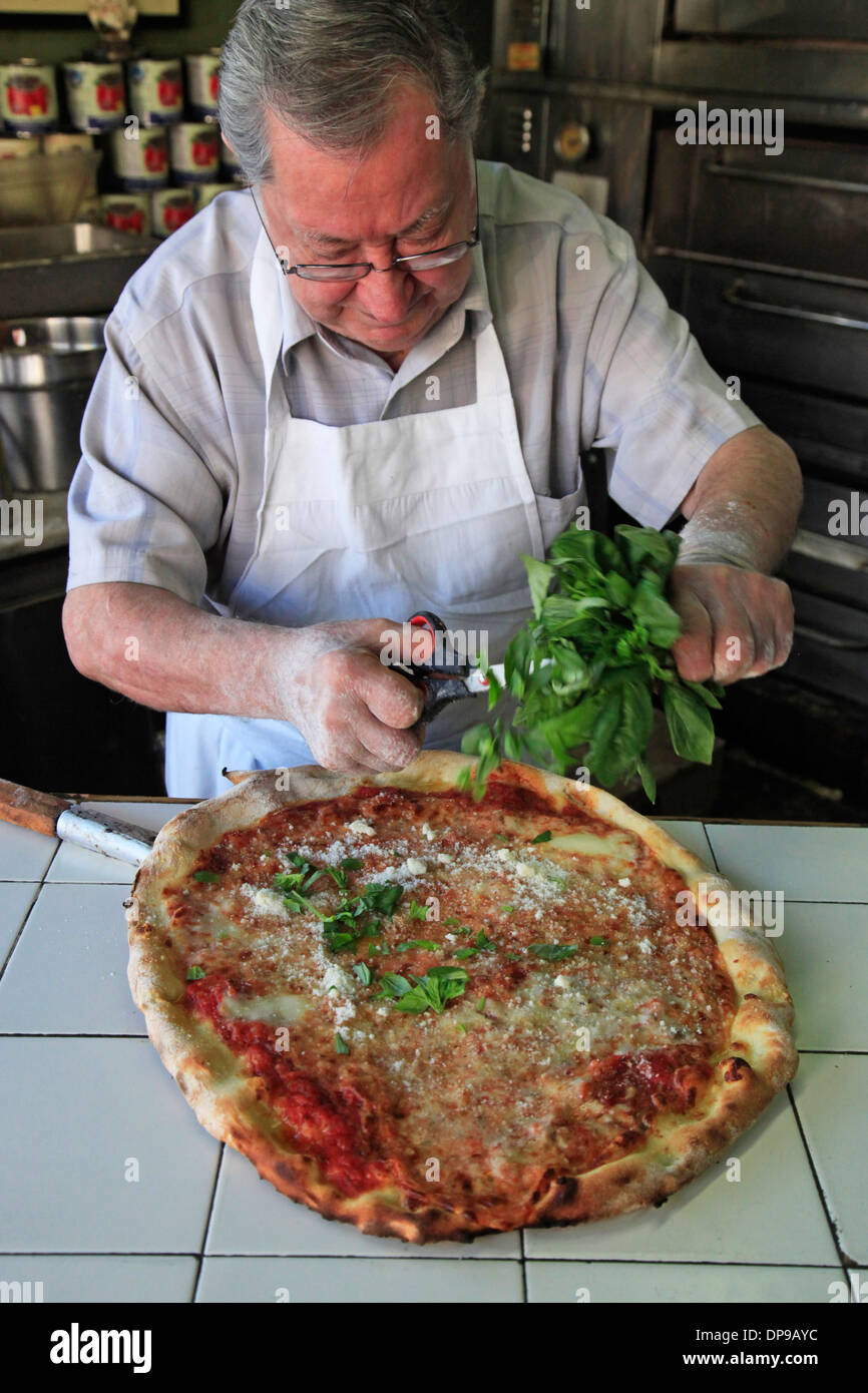Di Fara pizza in Midwood Brooklyn New York Stock Photo - Alamy
