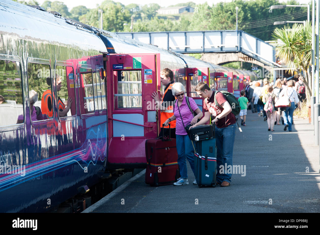 Par Railway train Station at Platform Busy Tourists Stock Photo - Alamy
