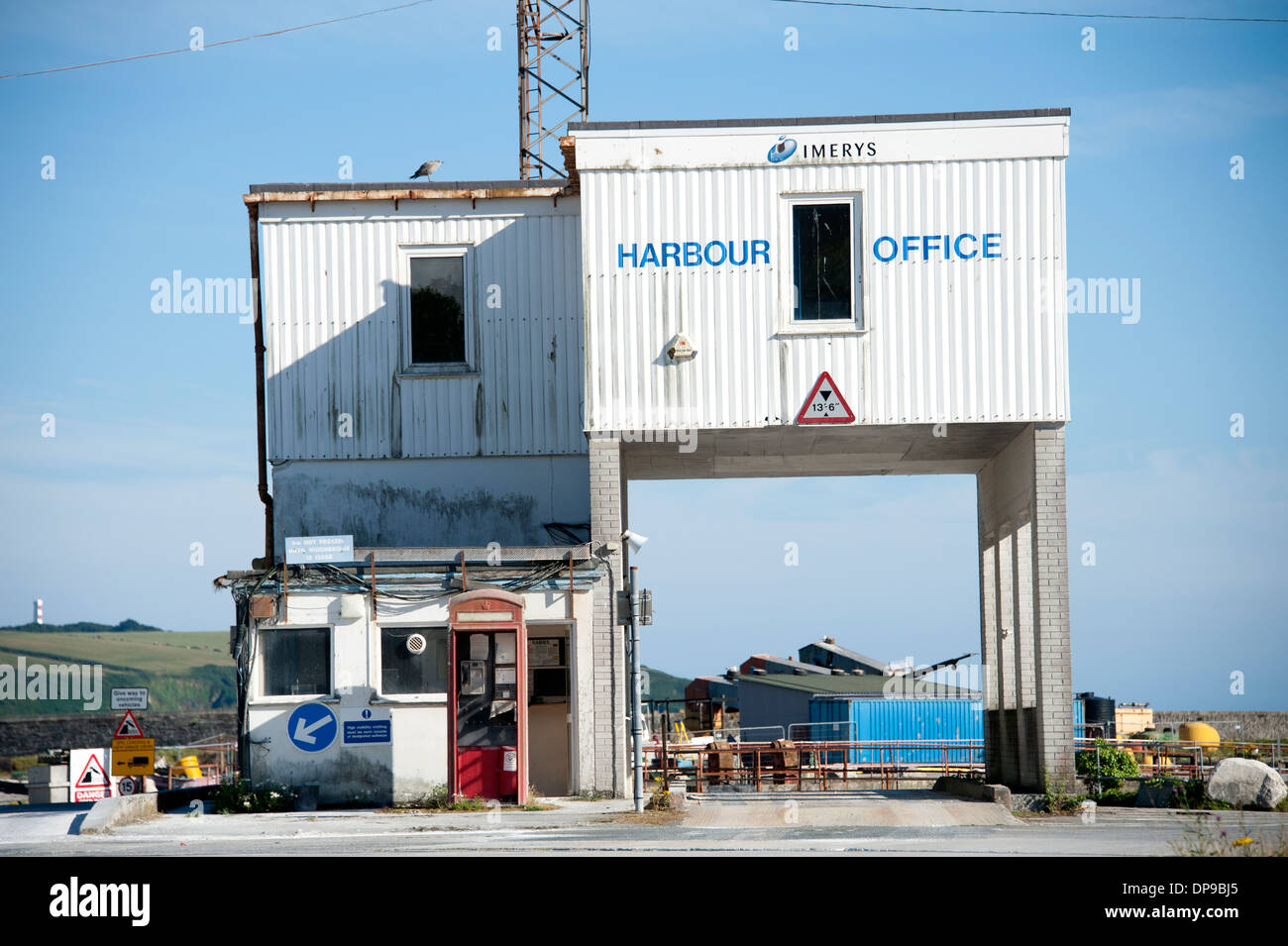 Harbour Office Par Cornwall UK Stock Photo - Alamy