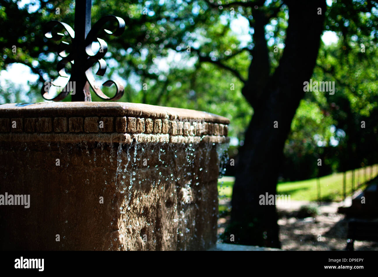 Courtyard church hi-res stock photography and images - Alamy