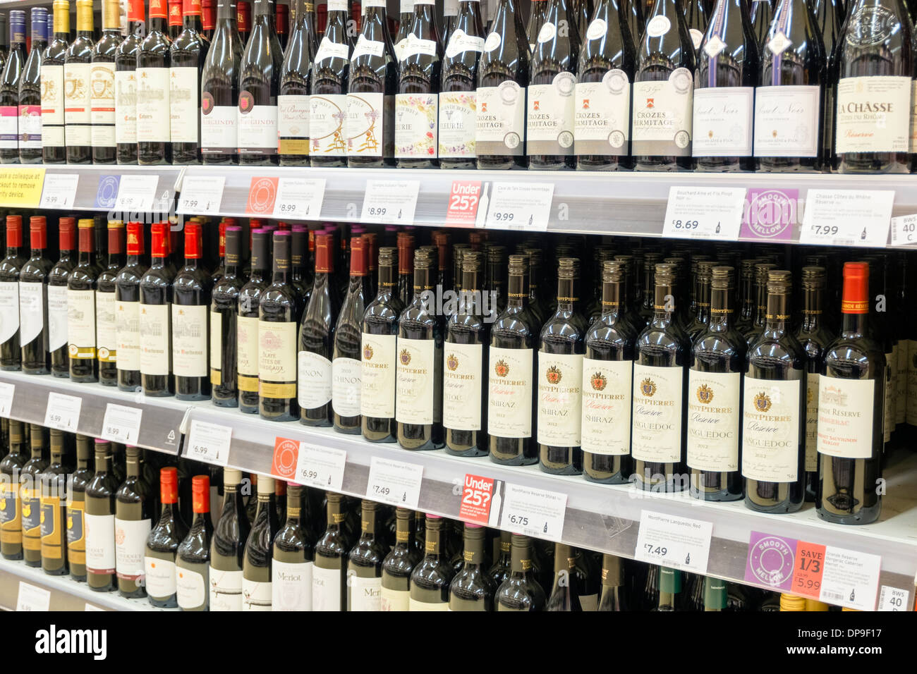 Uk for sale store shop shiraz hi-res stock photography and images - Alamy