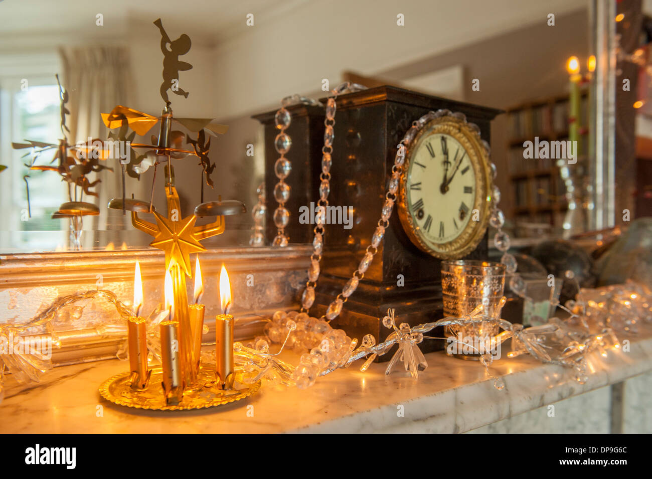 Antique clock angel hi-res stock photography and images - Alamy