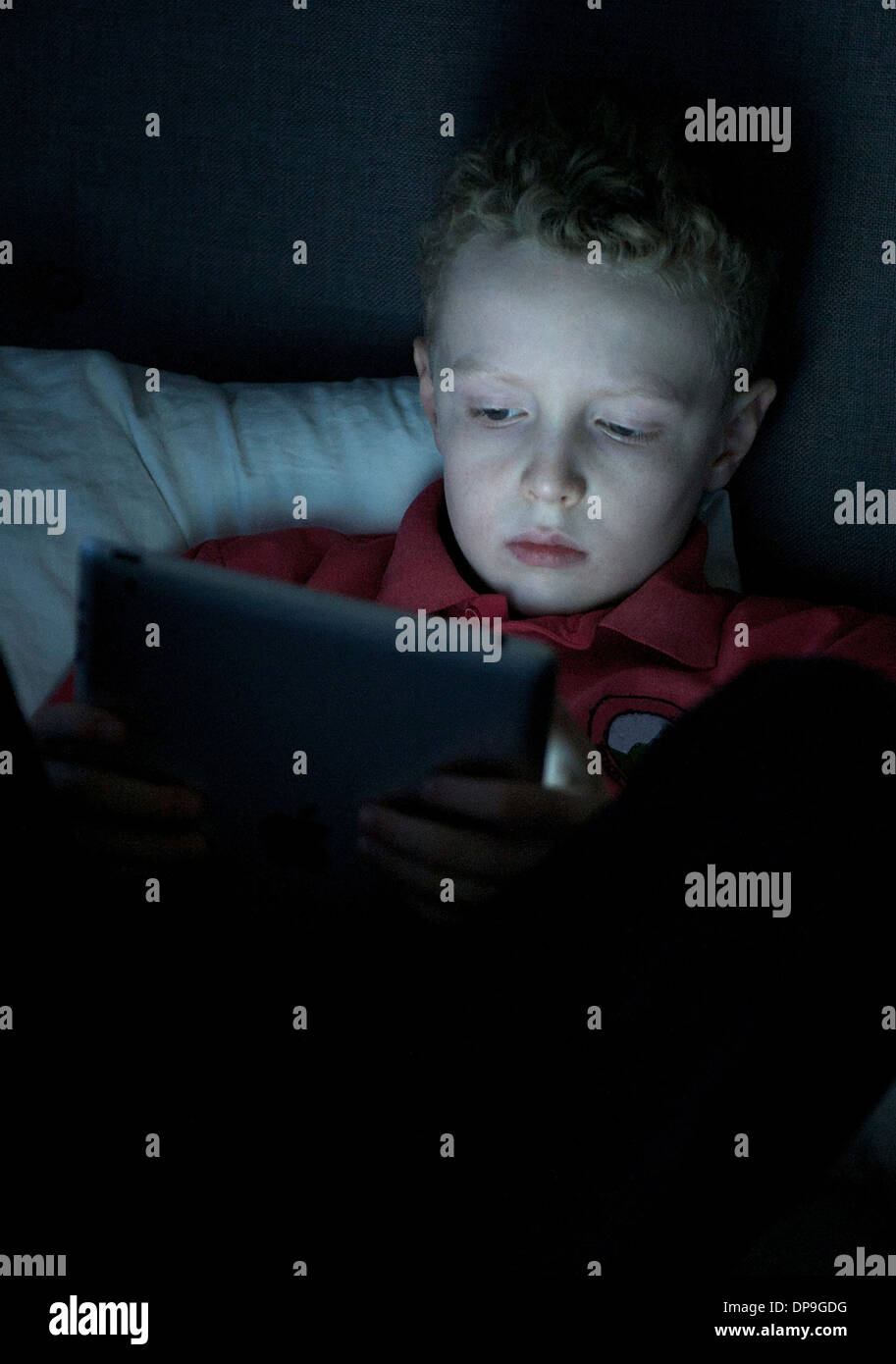 Kids ipad hi-res stock photography and images - Alamy