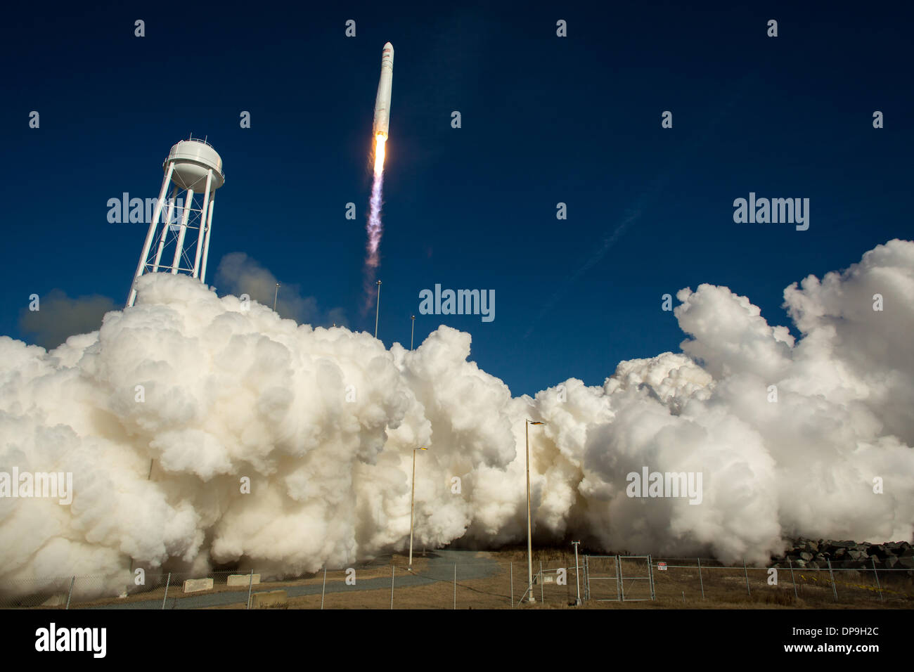 An Orbital Sciences Corporation Antares rocket launches from Pad-0A at ...