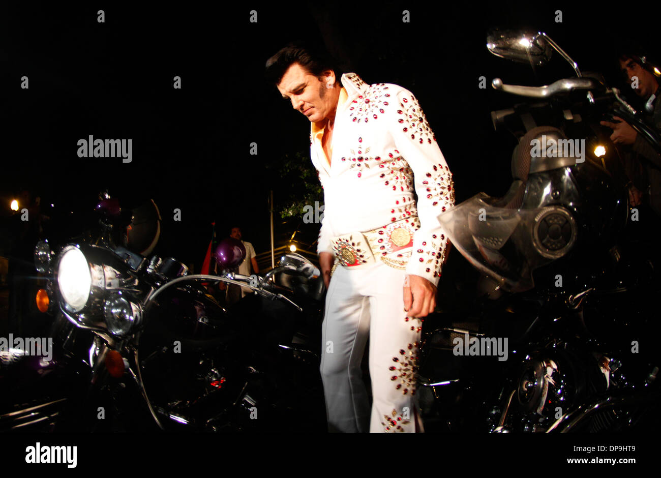 Elvis presley impersonators hi-res stock photography and images - Alamy
