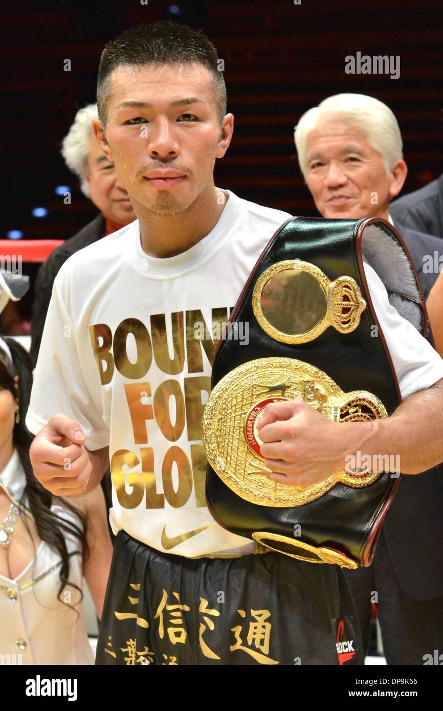 Tokyo, Japan. 31st Dec, 2013. Takashi Uchiyama (JPN) Boxing : Takashi ...
