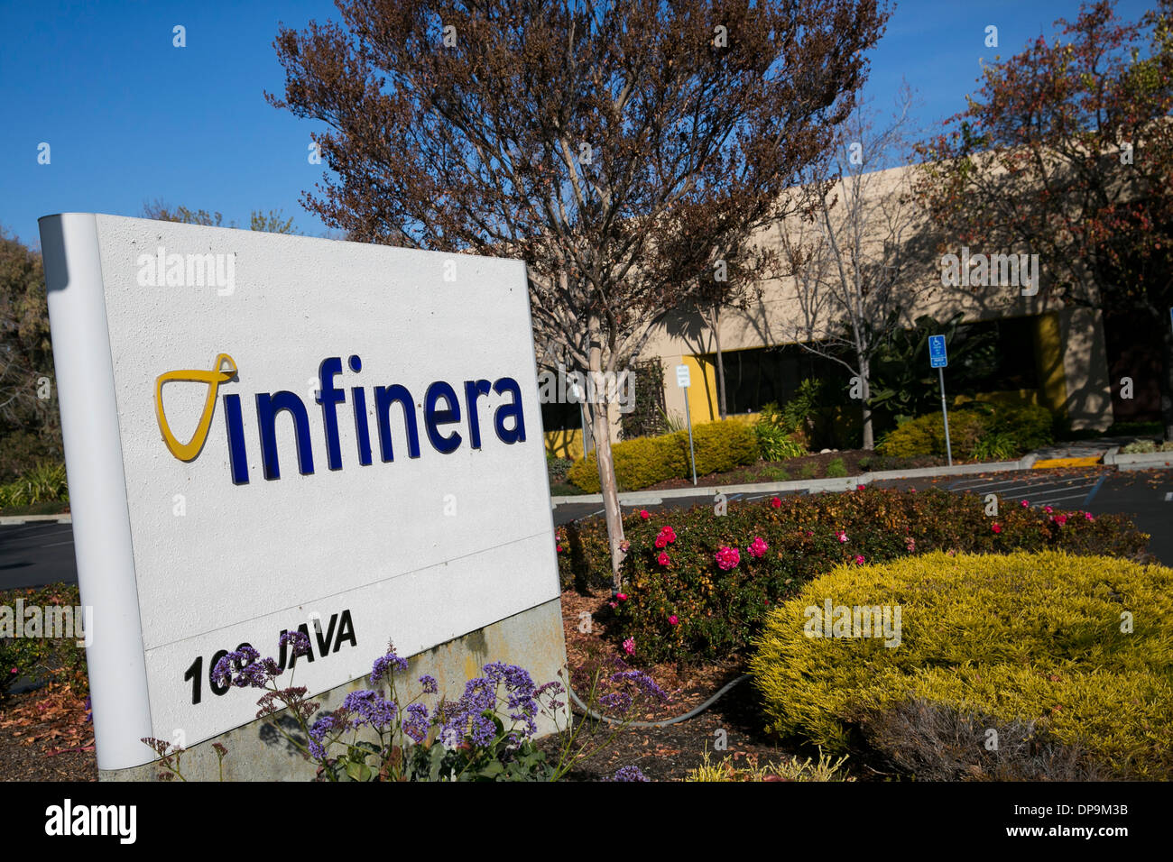 The headquarters of Infinera in Sunnyvale, California Stock Photo - Alamy