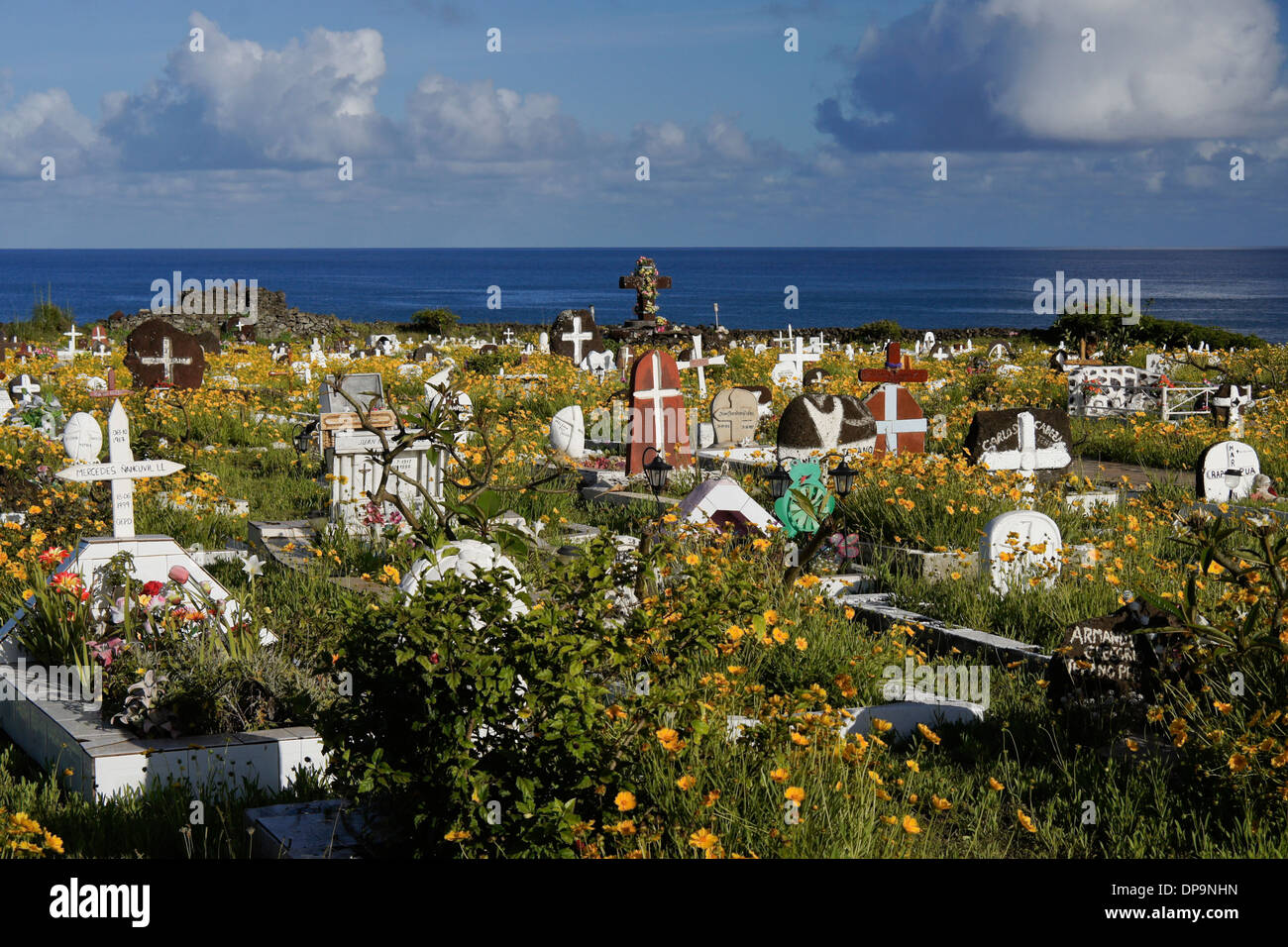 Easter island graveyard hi-res stock photography and images - Alamy