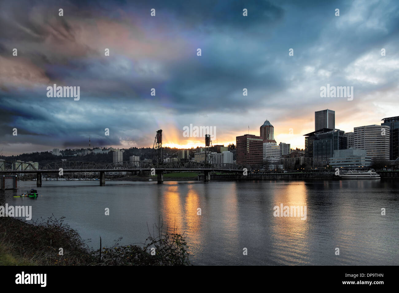 Sunset Over Portland Oregon Downtown Along Willamette River with Sun ...