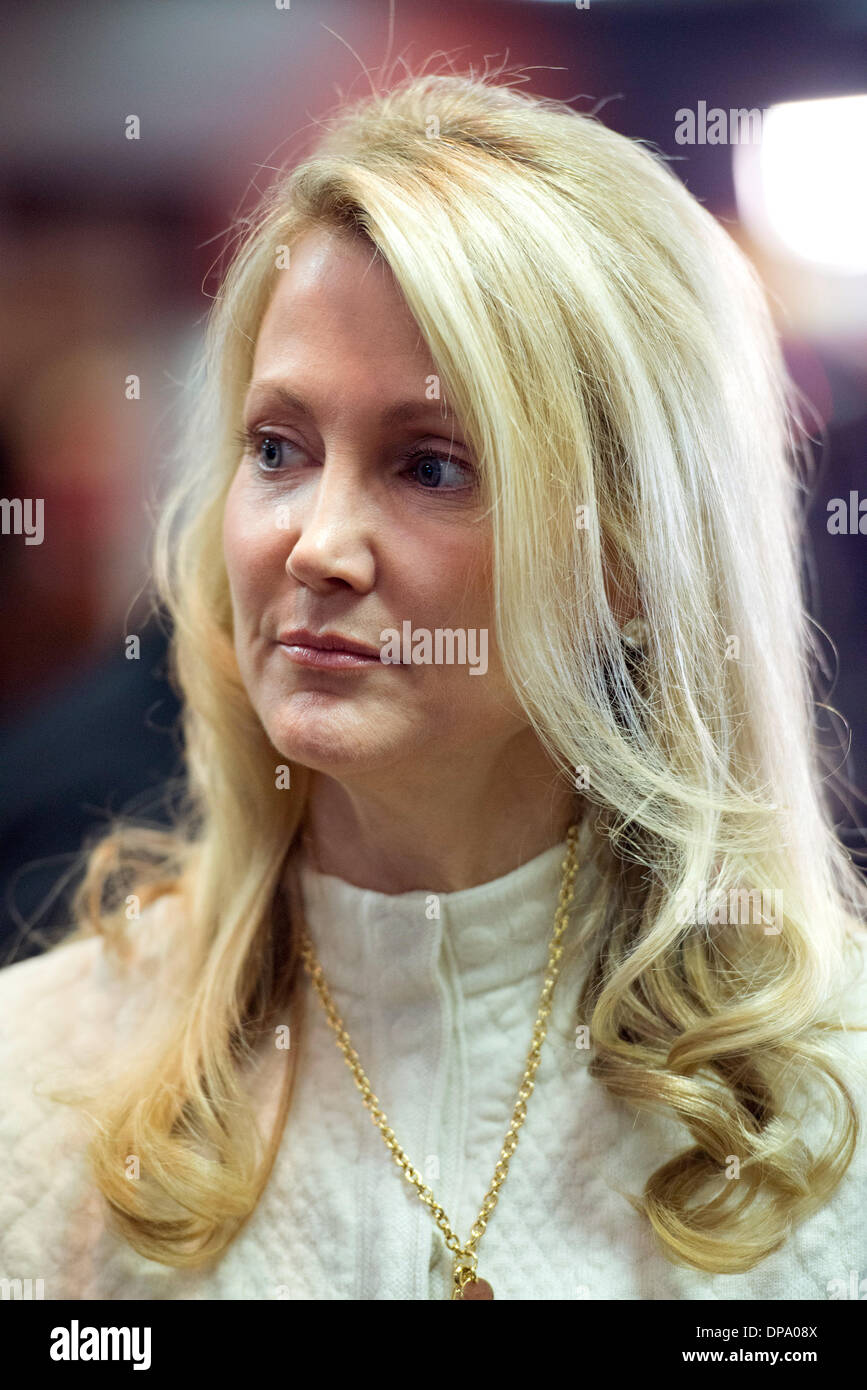 Daniel snyder wife hi-res stock photography and images - Alamy