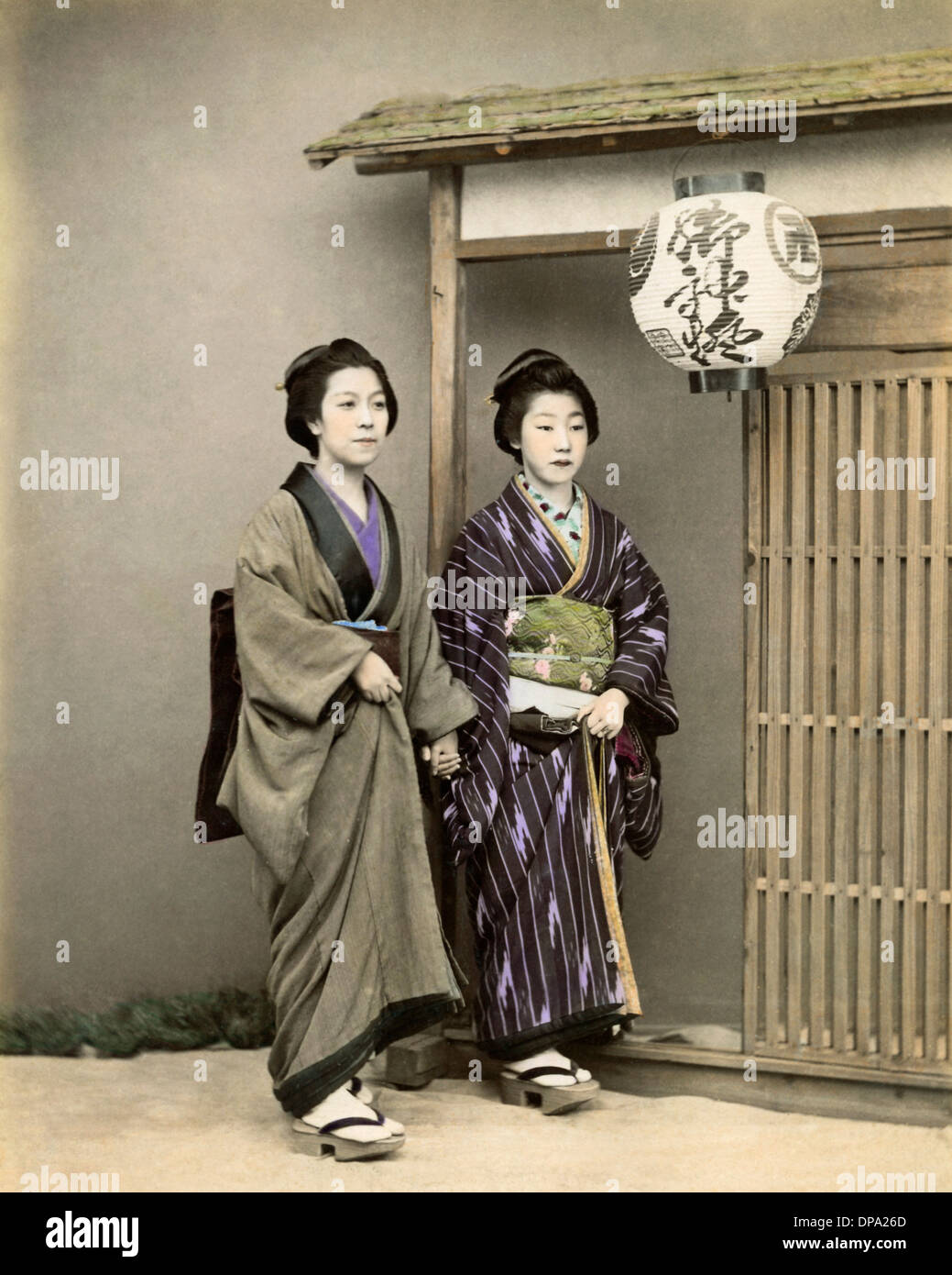 Geishas hi-res stock photography and images - Alamy