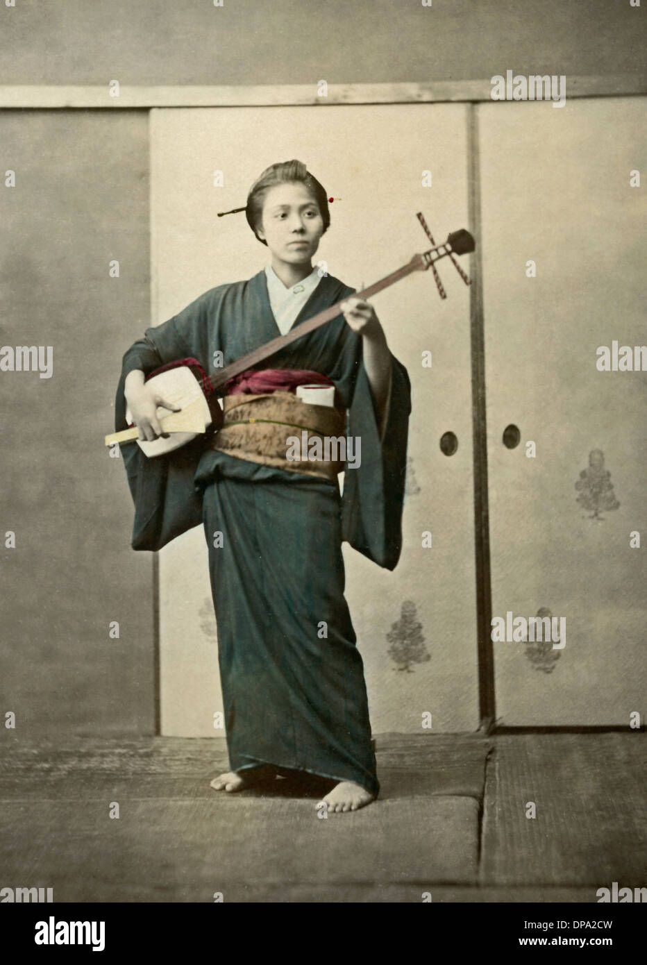 Samisen hi-res stock photography and images - Alamy