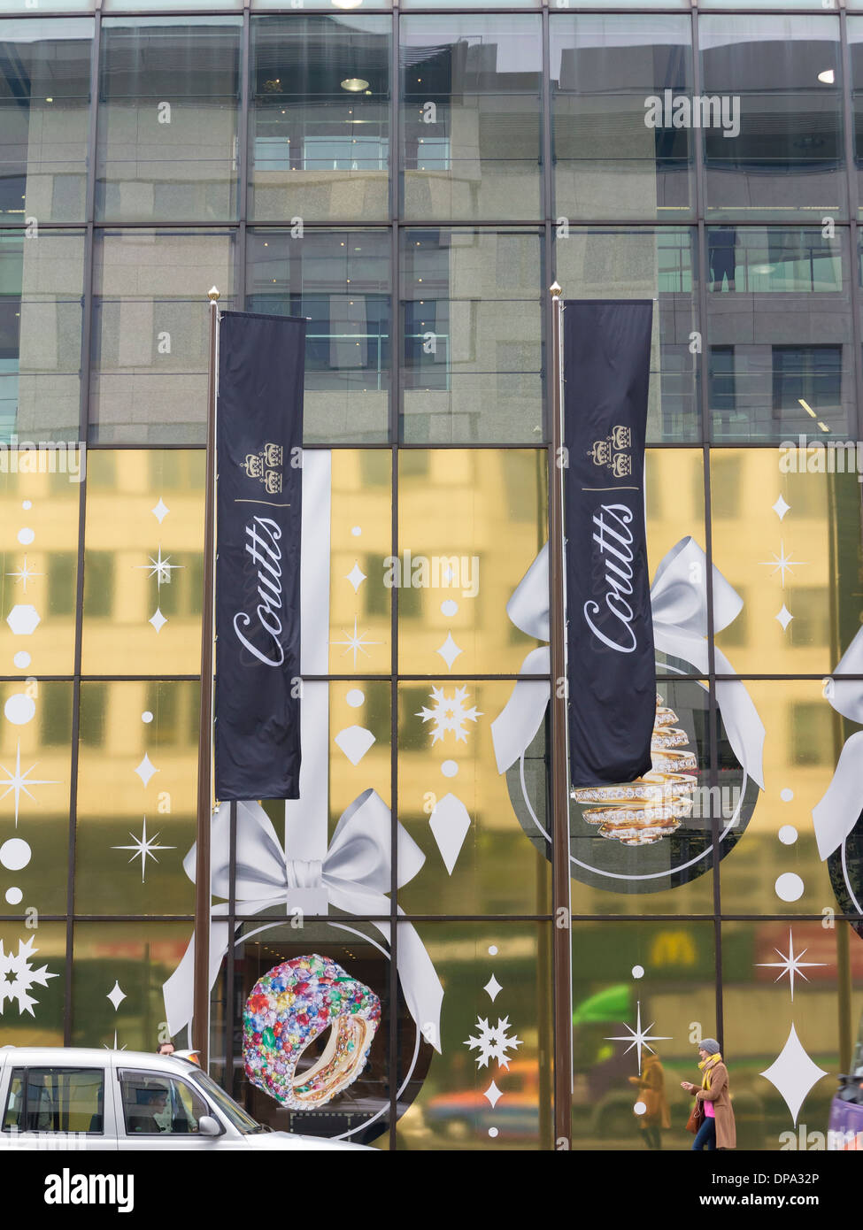 Coutts bank hi-res stock photography and images - Alamy