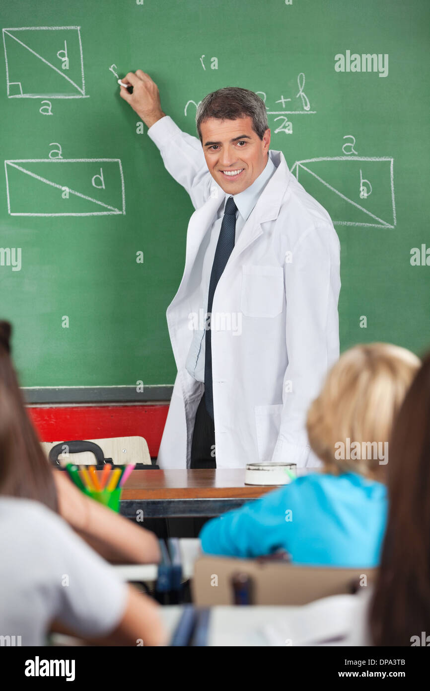 Teacher Looking At Students Stock Photo - Alamy Teacher Looking At Students Stock Photo - Alamy