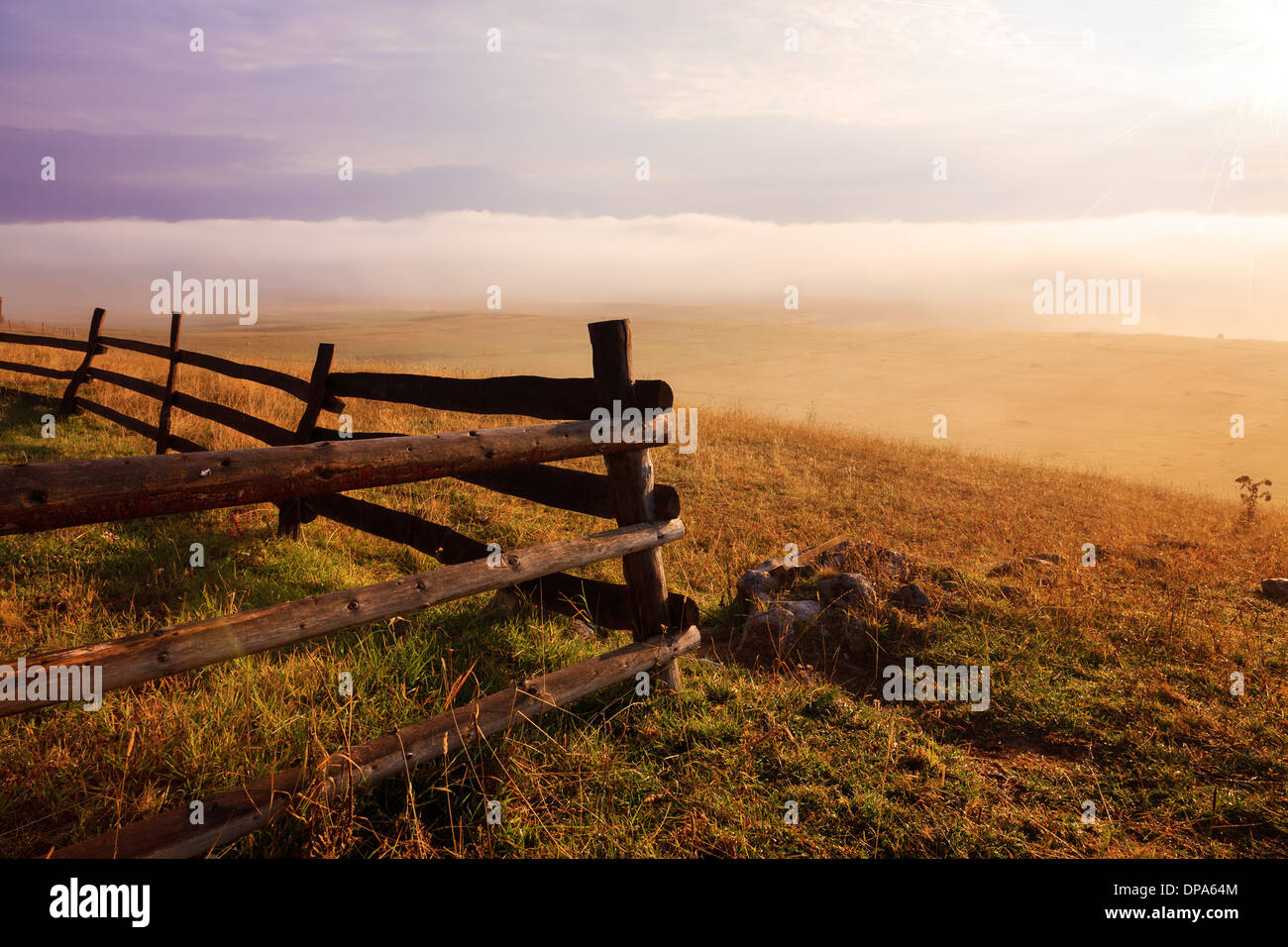 Light blue fence hi-res stock photography and images - Alamy