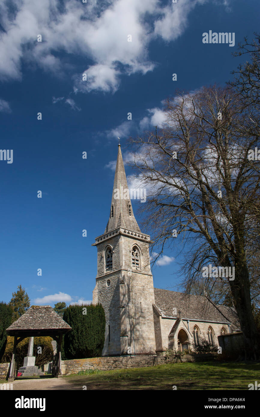 St marys church lower slaughter hi-res stock photography and images - Alamy