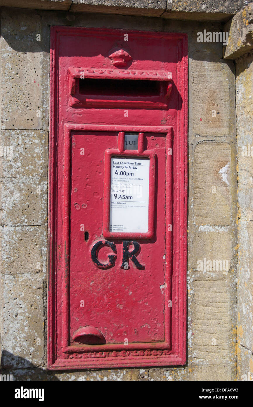 Postbox close up hi-res stock photography and images - Alamy