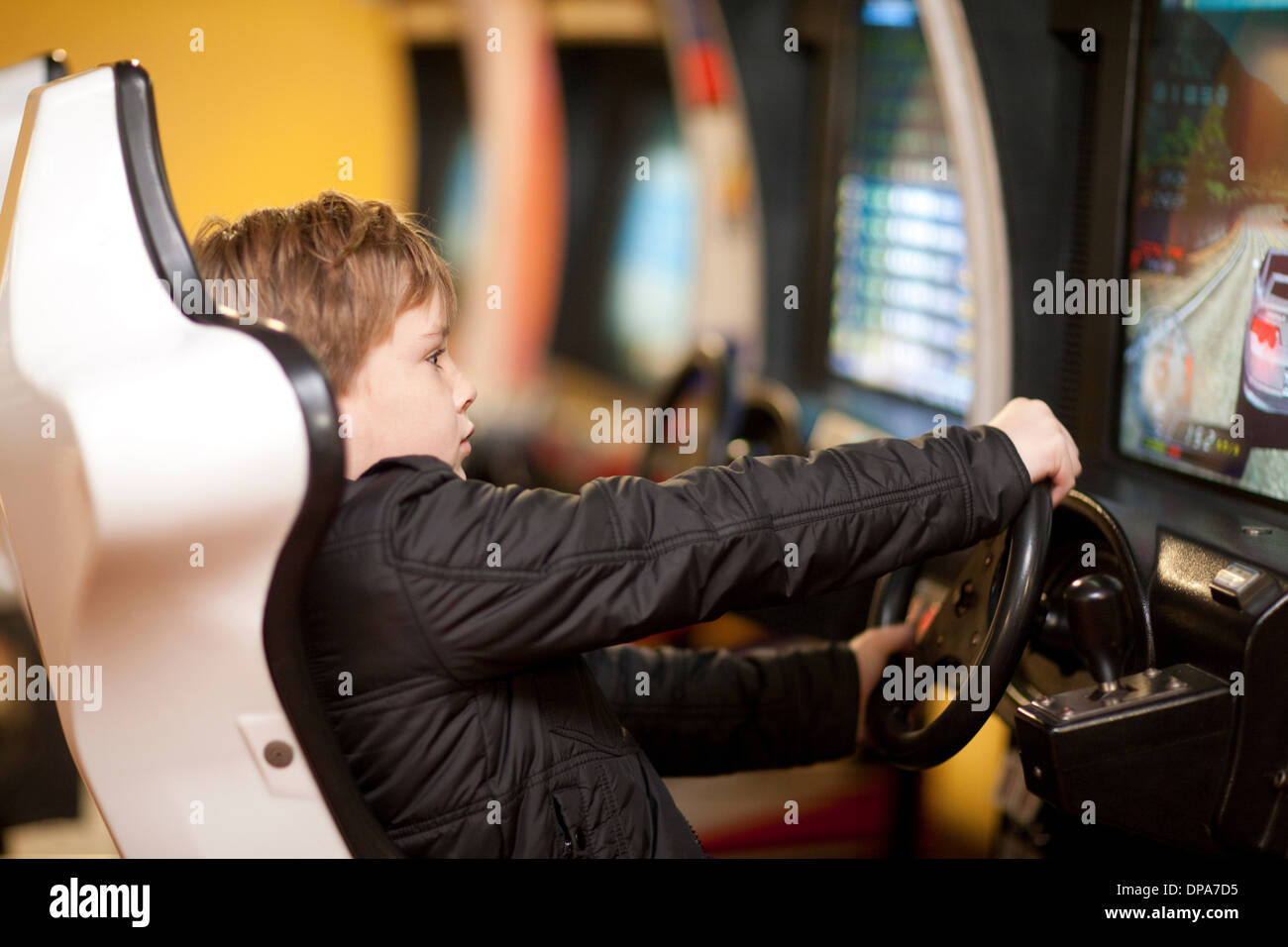 Steering wheel on arcade hi-res stock photography and images - Alamy