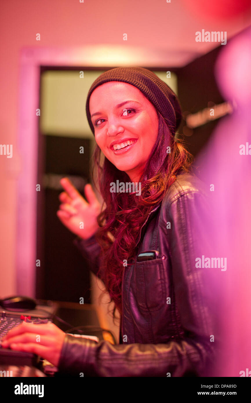 Recording studio hi-res stock photography and images - Alamy