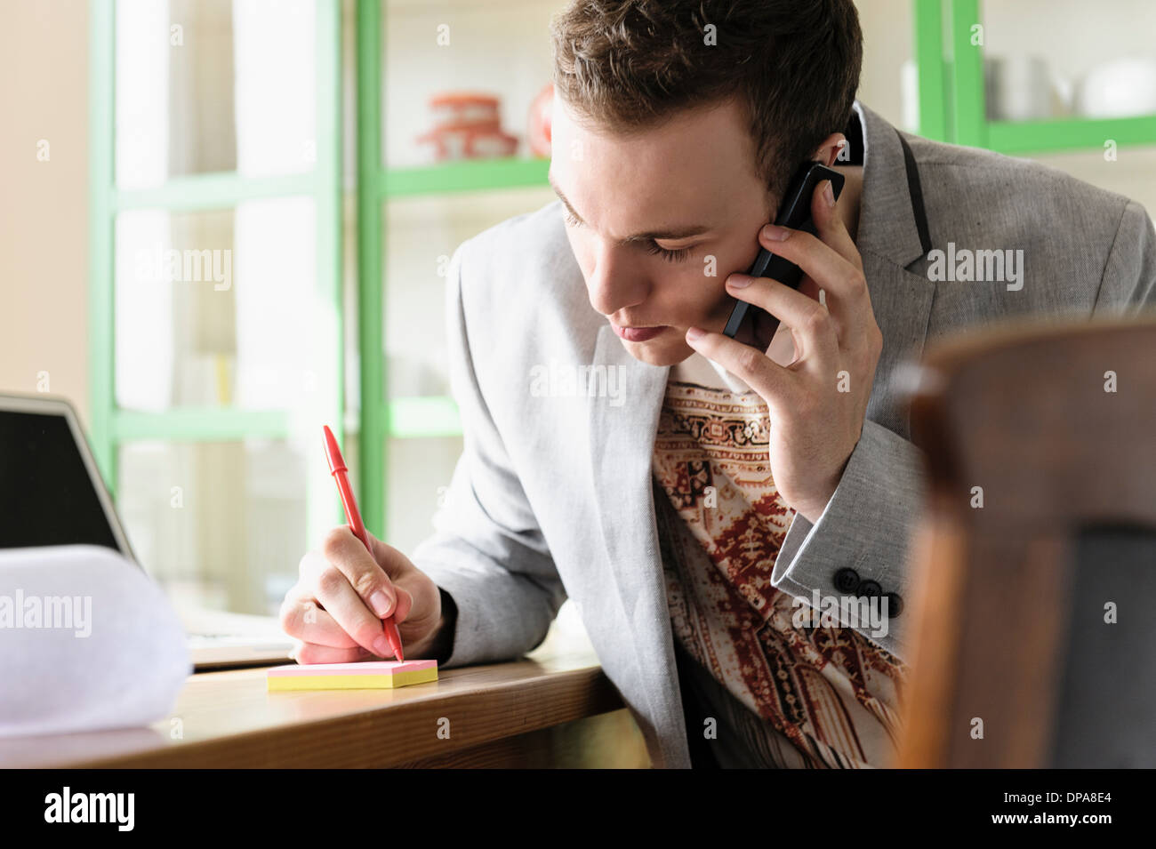 Taking phone message hi-res stock photography and images - Alamy