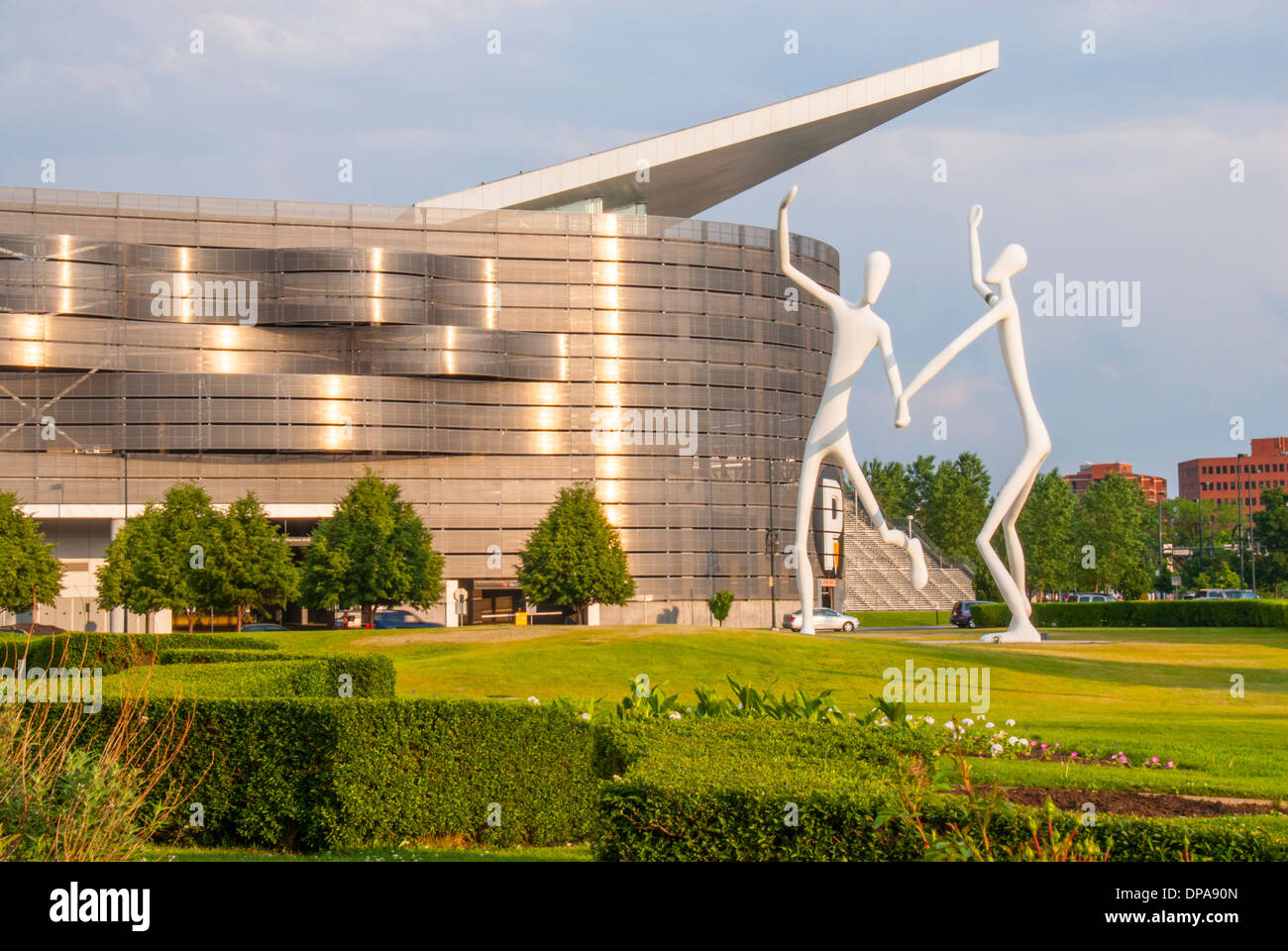 Denver Performing Arts Complex and The Dancers statue by Jonathan ...
