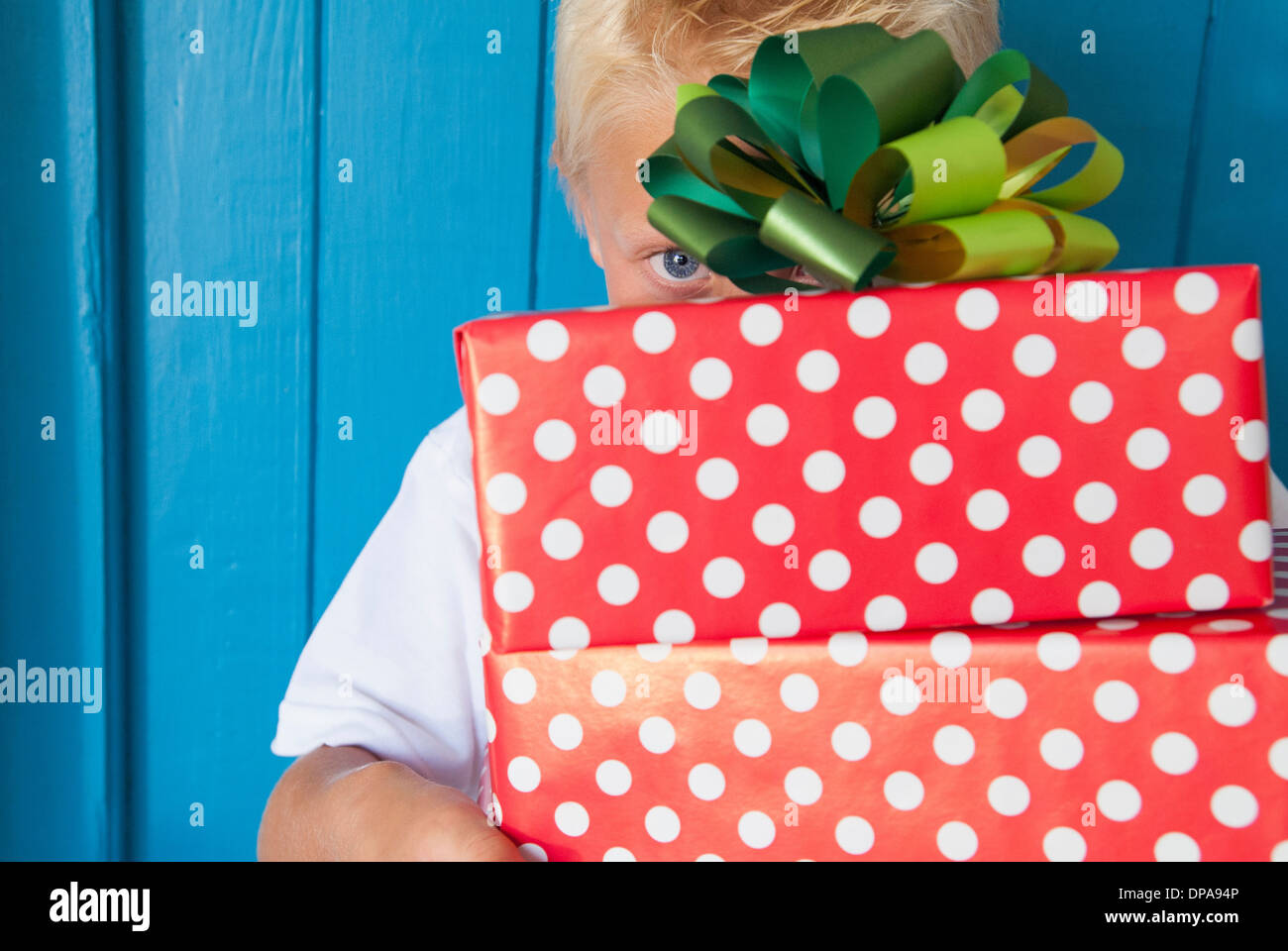 Hand wrapping gifts in hi-res stock photography and images - Alamy