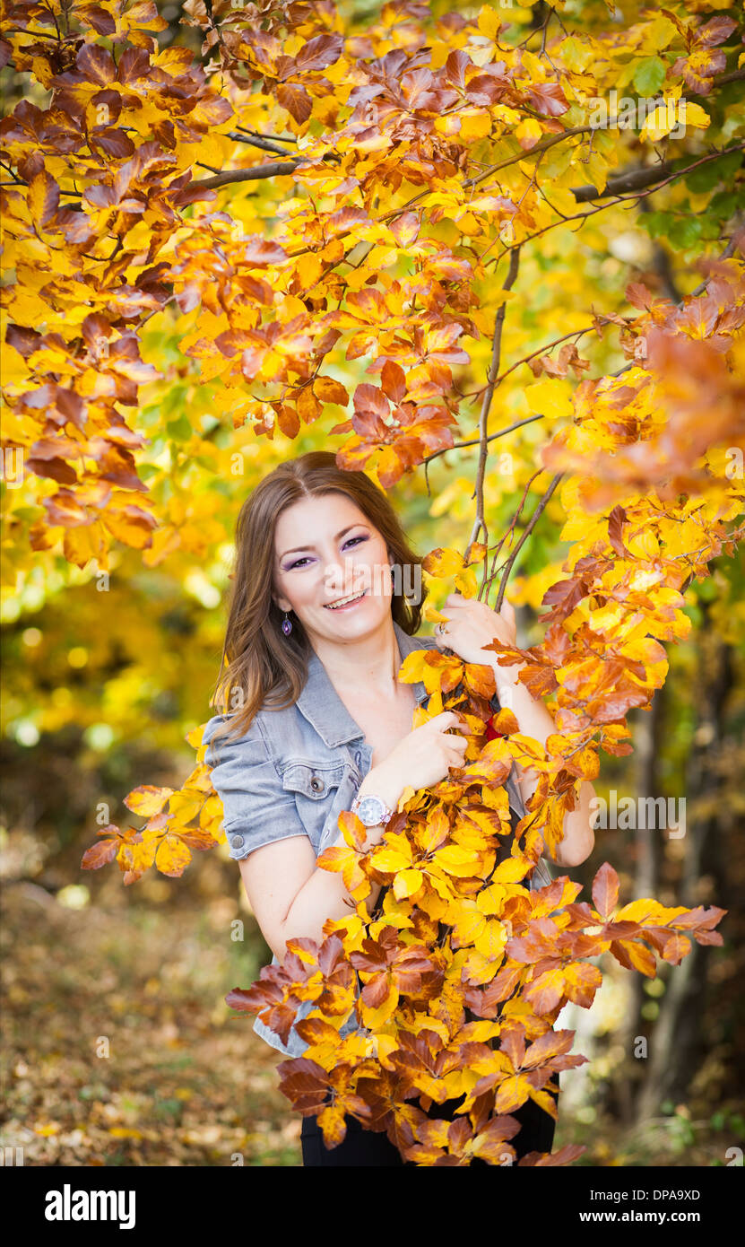 Beautiful woman in autumn hi-res stock photography and images - Alamy