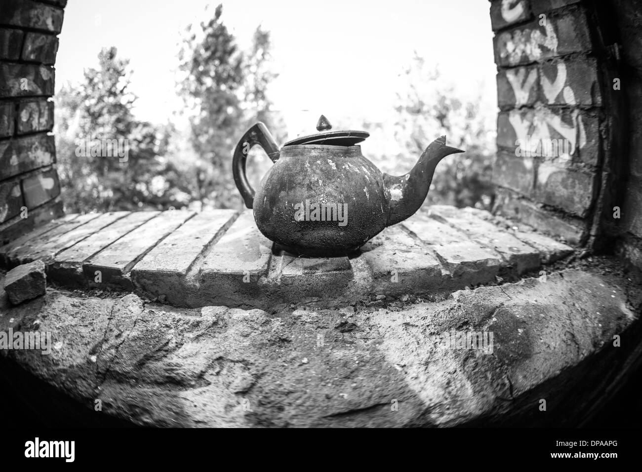 Old fashioned teapot Black and White Stock Photos & Images - Alamy