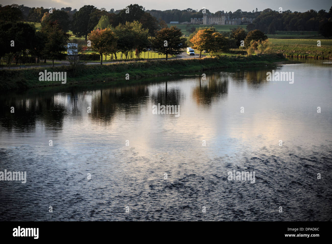 Castle river tweed kelso scotland hi-res stock photography and images ...