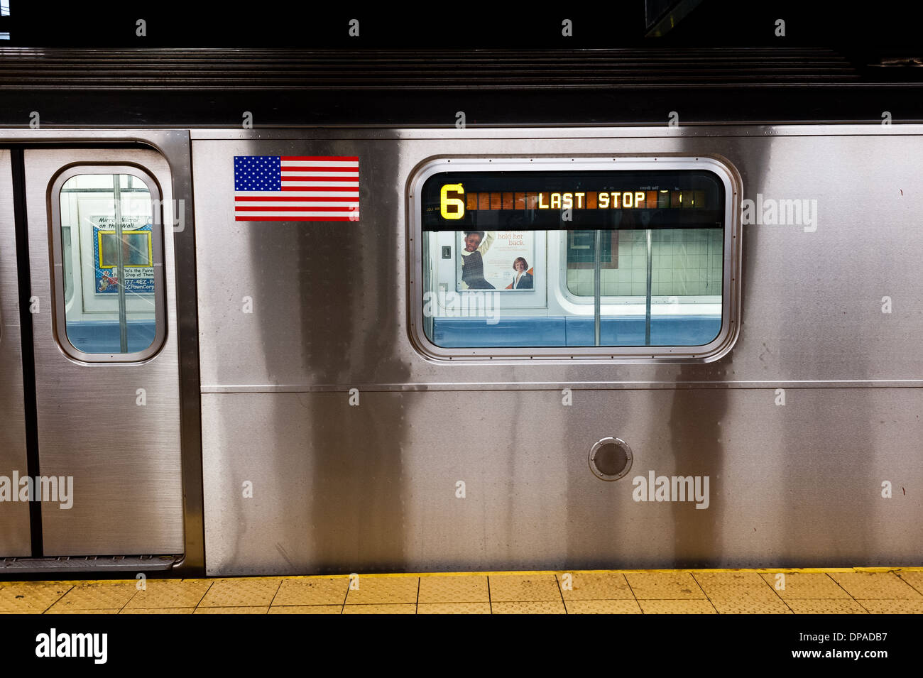 New York subway train waits at the last stop station Stock Photo - Alamy