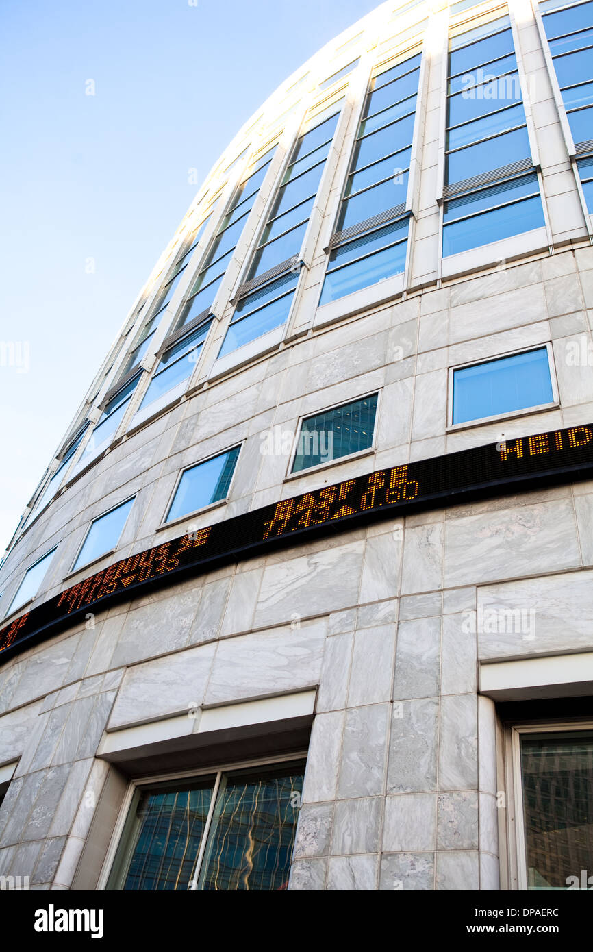 Reuters building at Canary Wharf, London Stock Photo - Alamy