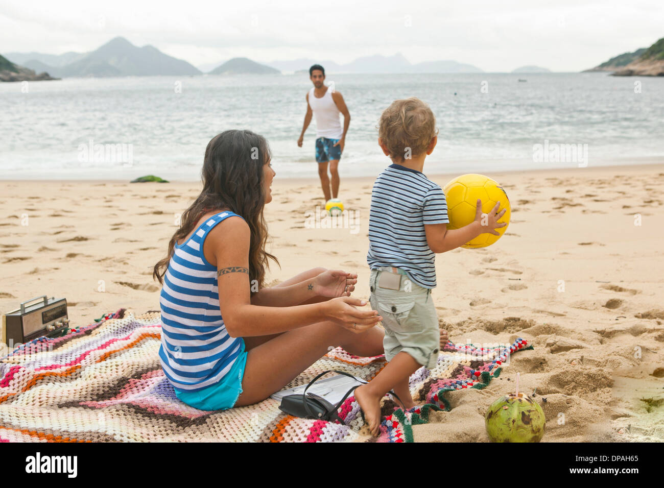 Ball family hi-res stock photography and images - Alamy
