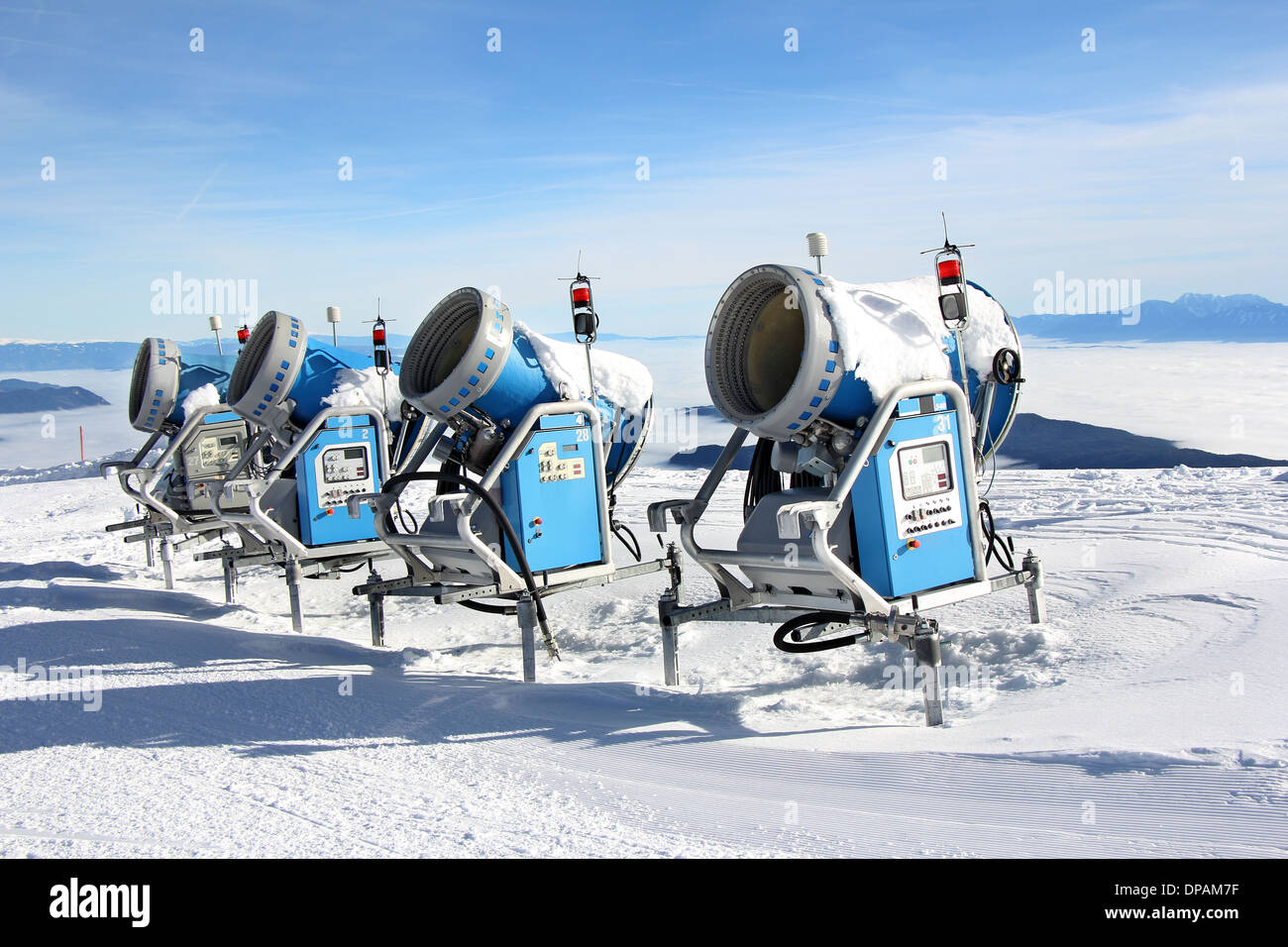 Making cannons hi-res stock photography and images - Alamy