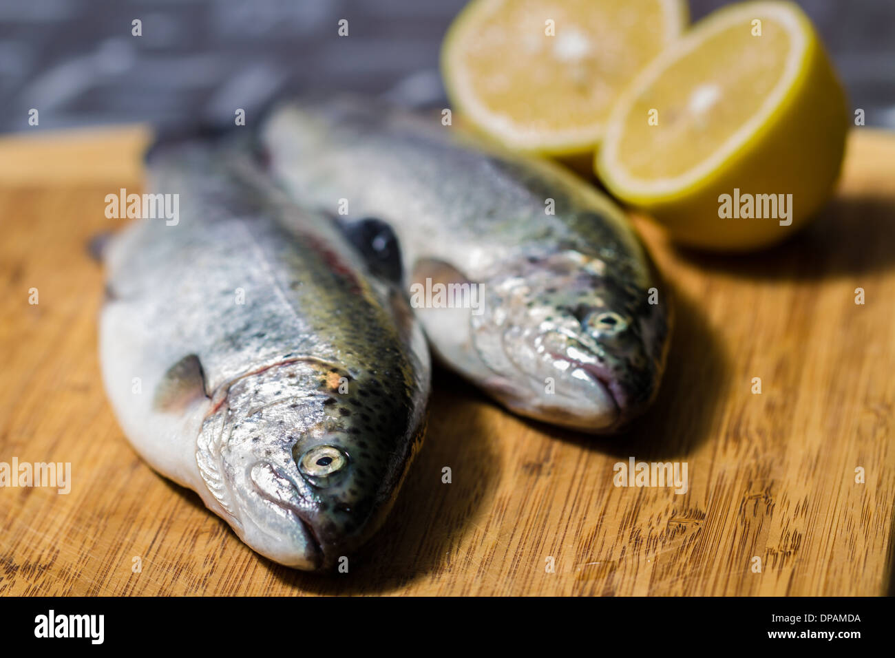 Fish shape plate hi-res stock photography and images - Alamy