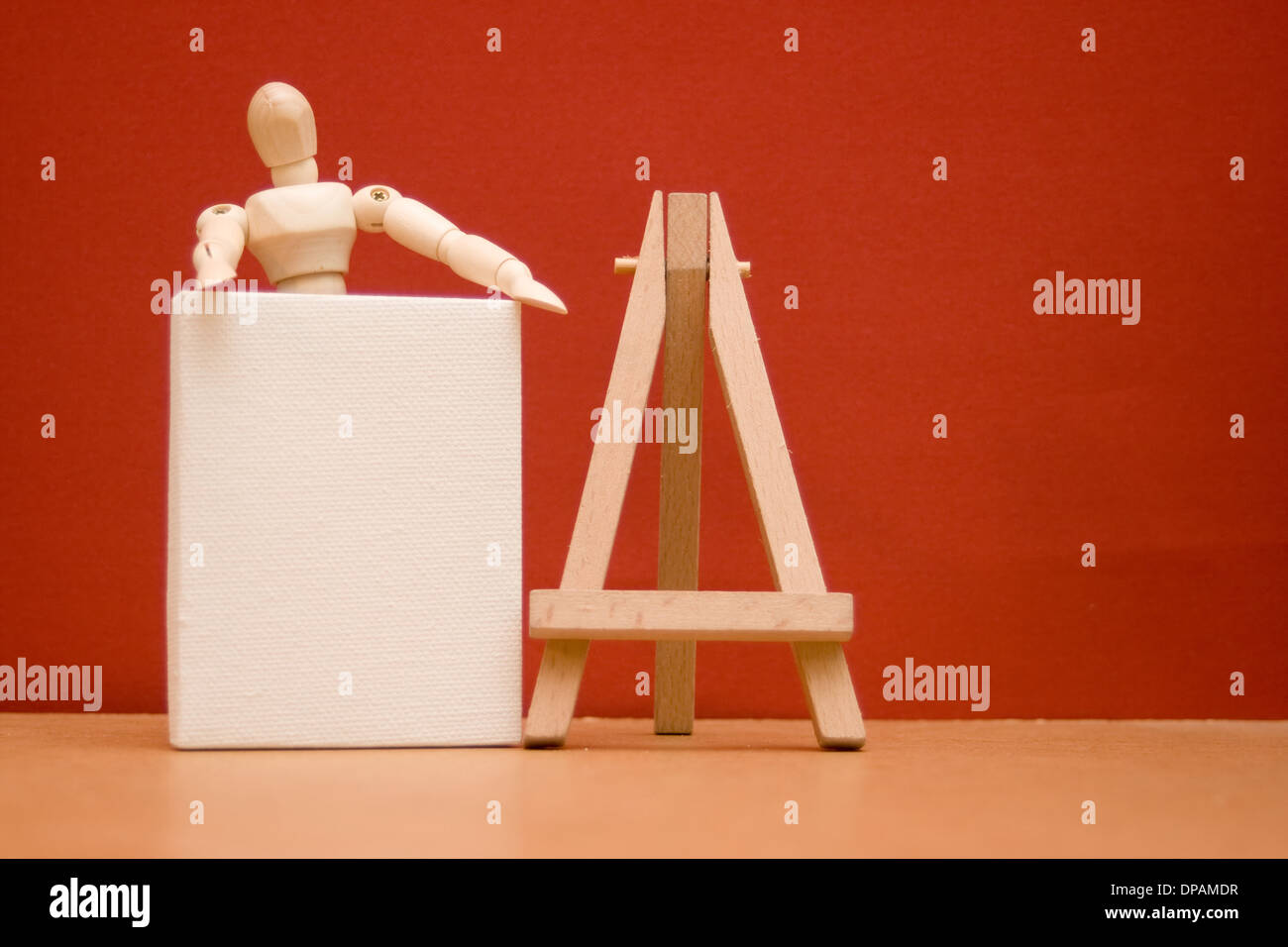 Artists manikin hi-res stock photography and images - Alamy