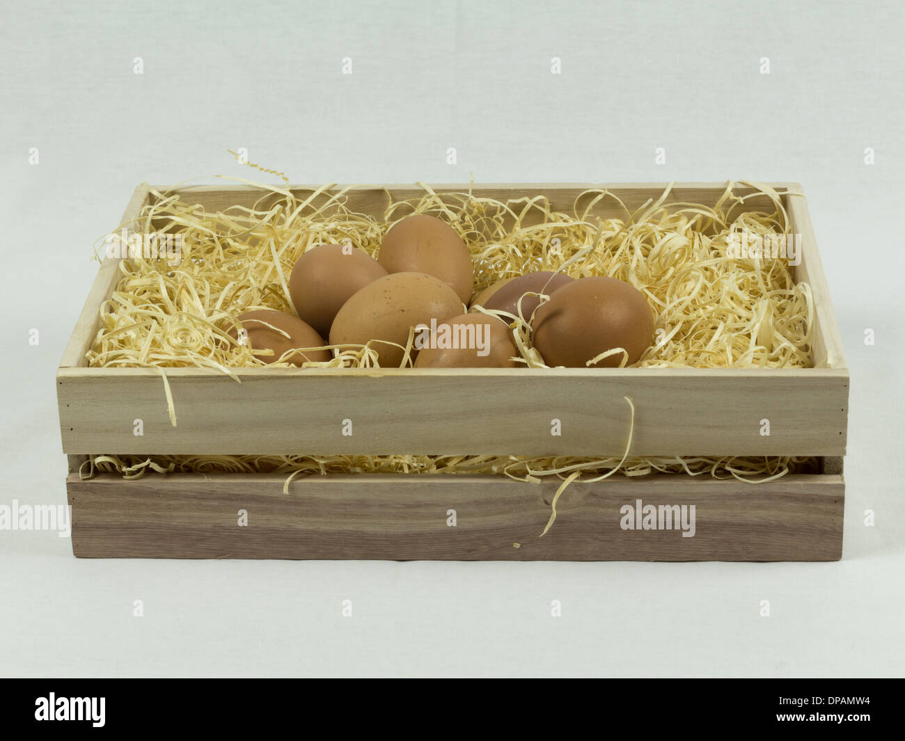 Straw crate hi-res stock photography and images - Alamy